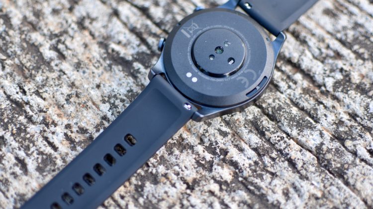 Realme TechLife Watch R100 Review: An Affordable Smartwatch With Great ...