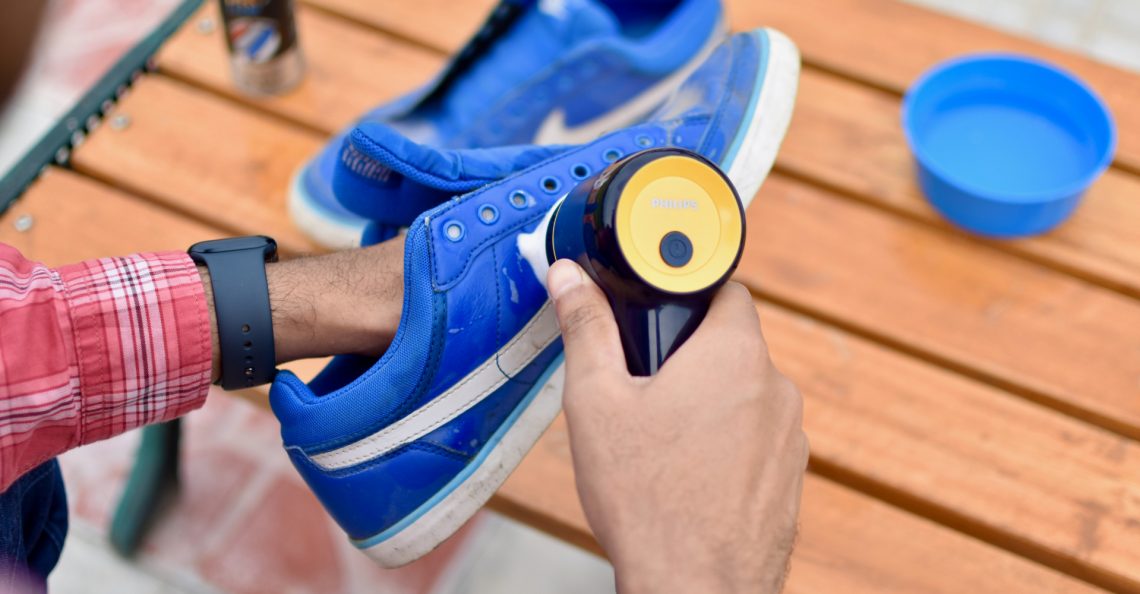 Philips Sneaker Cleaner Review: Makes Cleaning Sneakers An Easy Job ...